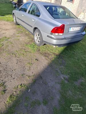 Вольво С60 2004 в Каунас, объемом двигателя 2.40 л и пробегом 250 тыс. км за 1350 €, фото 10 на AUTOMOTO.COM.LV