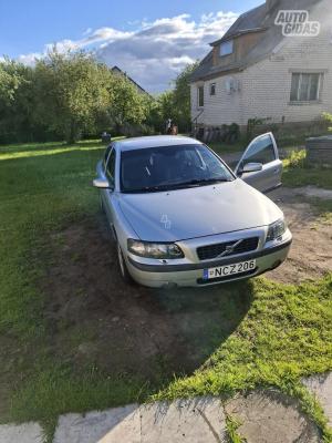 Volvo S60 2004 Kauņa, ar dzinēja tilpumu 2.40 L un nobraukumu 250 tūkst. km par 1300 €, foto 7 vietnē AUTOMOTO.COM.LV