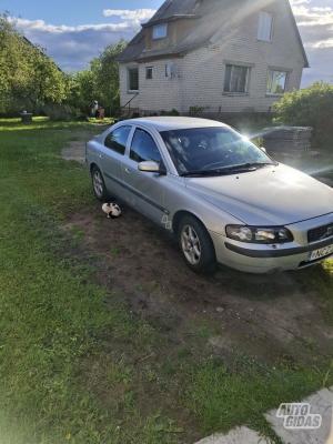 Volvo S60 2004 Kauņa, ar dzinēja tilpumu 2.40 L un nobraukumu 250 tūkst. km par 1300 €, foto 12 vietnē AUTOMOTO.COM.LV