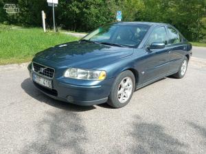 Volvo S60 2004 Viļņa, ar dzinēja tilpumu 2.40 L un nobraukumu 410 tūkst. km par 1490 €, foto  vietnē AUTOMOTO.COM.LV