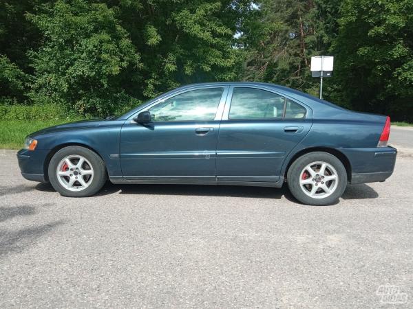 Volvo S60 2004 Viļņa, ar dzinēja tilpumu 2.40 L un nobraukumu 410 tūkst. km par 1490 €, foto 2 vietnē AUTOMOTO.COM.LV