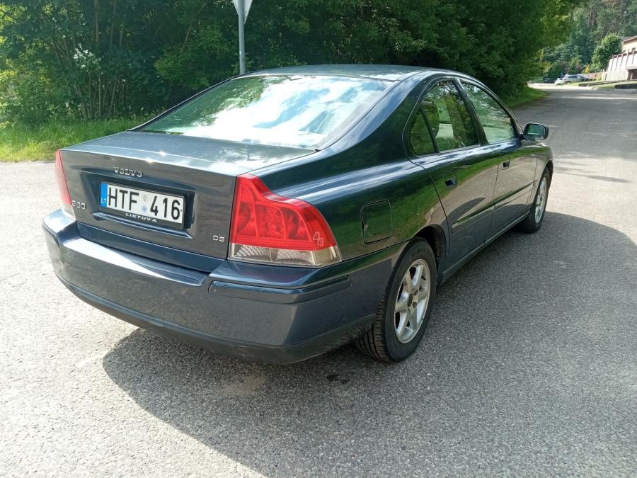 Volvo S60 2004 Viļņa, ar dzinēja tilpumu 2.40 L un nobraukumu 410 tūkst. km par 1490 €, foto 6 vietnē AUTOMOTO.COM.LV