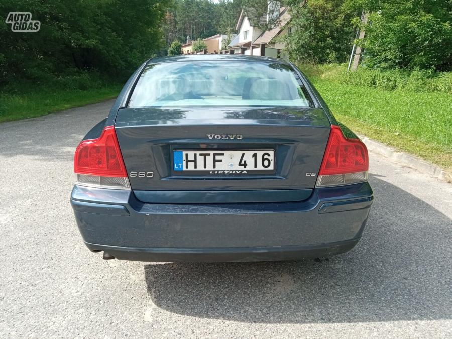 Volvo S60 2004 in Vilnius, with an engine capacity of 2.40 L and mileage of 410 thousand km for 1290 €, photo 6 on AUTOMOTO.COM.LV
