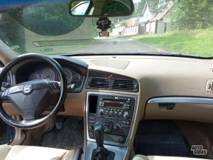 Volvo S60 2004 in Vilnius, with an engine capacity of 2.40 L and mileage of 410 thousand km for 1290 €, photo 18 on AUTOMOTO.COM.LV