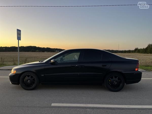 Volvo S60 2004 Klaipėda, ar dzinēja tilpumu 2.40 L un nobraukumu 1 tūkst. km par 699 €, foto 3 vietnē AUTOMOTO.COM.LV