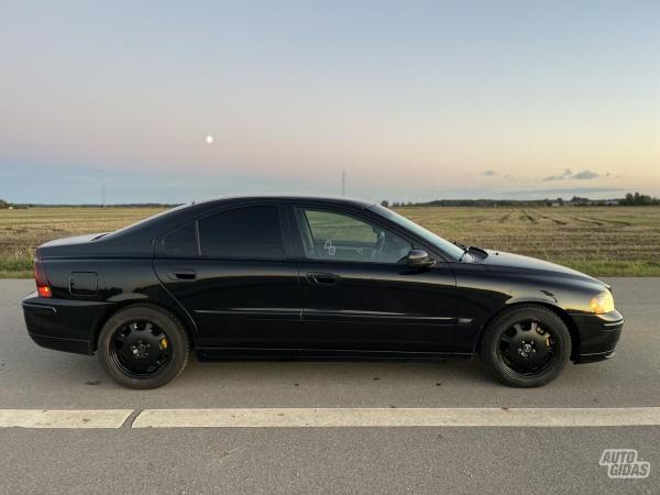 Volvo S60 2004 Klaipėda, ar dzinēja tilpumu 2.40 L un nobraukumu 1 tūkst. km par 699 €, foto 6 vietnē AUTOMOTO.COM.LV