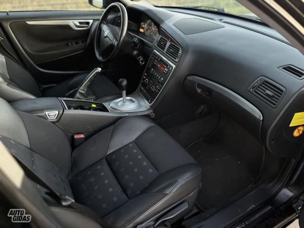 Volvo S60 2004 Klaipėda, ar dzinēja tilpumu 2.40 L un nobraukumu 1 tūkst. km par 699 €, foto 9 vietnē AUTOMOTO.COM.LV
