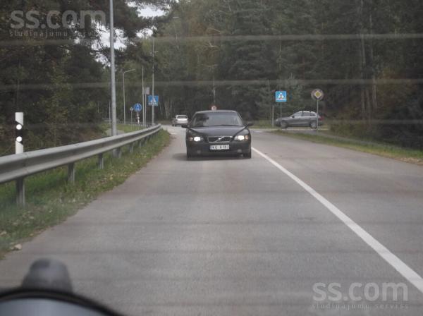 Volvo S60 2004 Rīga, ar dzinēja tilpumu 2.40 L un nobraukumu 309 tūkst. km par 1100 €, foto 10 vietnē AUTOMOTO.COM.LV