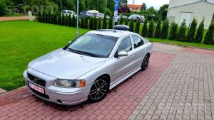 Volvo S60 2005 in Cesis, with an engine capacity of 2.40 L and mileage of 322 thousand km for 8100 €, photo 1 on AUTOMOTO.COM.LV