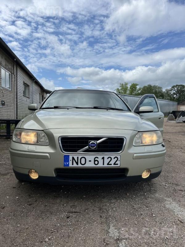 Volvo S60 2005 Madona, ar dzinēja tilpumu 2.40 L un nobraukumu 500 tūkst. km par 3500 €, foto 1 vietnē AUTOMOTO.COM.LV