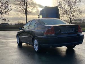 Volvo S60 2005 in Kretinga, with an engine capacity of 2.40 L and mileage of 347 thousand km for 1350 €, photo 8 on AUTOMOTO.COM.LV