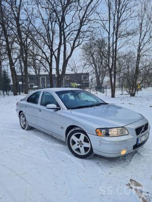 Volvo S60 2005 Preiļi, ar dzinēja tilpumu 2.40 L un nobraukumu 0 tūkst. km par 1750 €, foto  vietnē AUTOMOTO.COM.LV