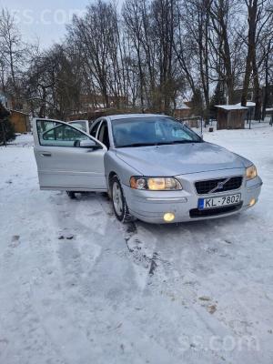 Volvo S60 2005 Preiļi, ar dzinēja tilpumu 2.40 L un nobraukumu 0 tūkst. km par 1750 €, foto 8 vietnē AUTOMOTO.COM.LV