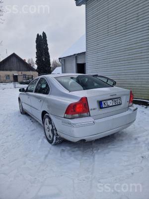 Volvo S60 2005 Preiļi, ar dzinēja tilpumu 2.40 L un nobraukumu 0 tūkst. km par 1750 €, foto 9 vietnē AUTOMOTO.COM.LV