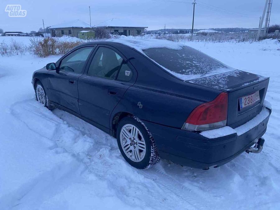 Volvo S60 2005 Širvintos, ar dzinēja tilpumu 2.40 L un nobraukumu 323 tūkst. km par 550 €, foto 3 vietnē AUTOMOTO.COM.LV