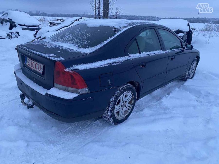 Volvo S60 2005 Širvintos, ar dzinēja tilpumu 2.40 L un nobraukumu 323 tūkst. km par 550 €, foto 4 vietnē AUTOMOTO.COM.LV