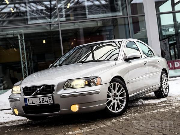 Volvo S60 2005 Rīga, ar dzinēja tilpumu 2.40 L un nobraukumu 367 tūkst. km par 2500 €, foto 1 vietnē AUTOMOTO.COM.LV
