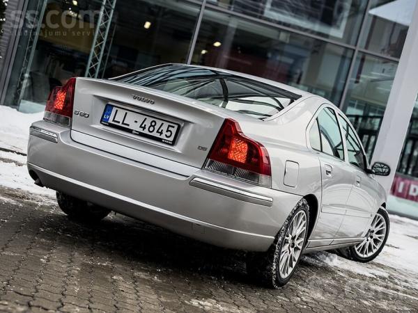 Volvo S60 2005 Rīga, ar dzinēja tilpumu 2.40 L un nobraukumu 367 tūkst. km par 2500 €, foto 6 vietnē AUTOMOTO.COM.LV