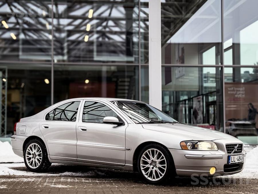 Volvo S60 2005 in Riga, with an engine capacity of 2.40 L and mileage of 367 thousand km for 2500 €, photo 7 on AUTOMOTO.COM.LV