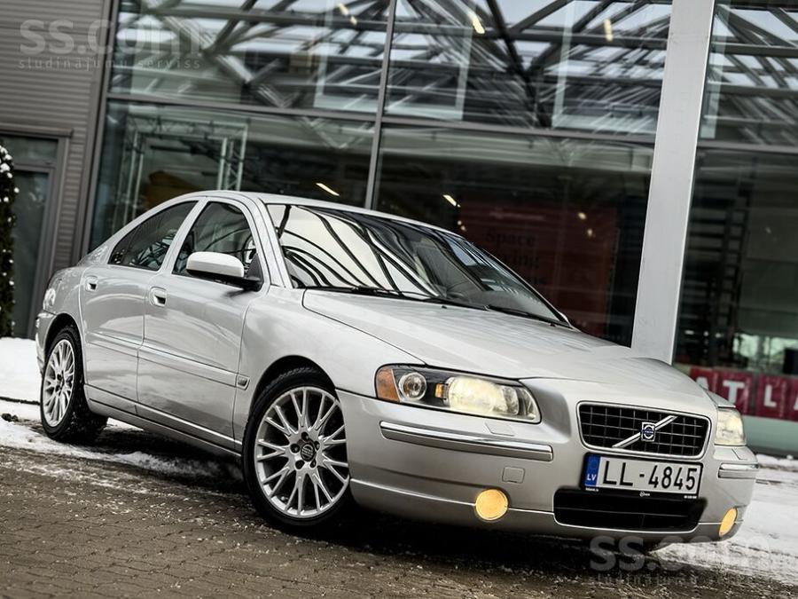 Volvo S60 2005 in Riga, with an engine capacity of 2.40 L and mileage of 367 thousand km for 2500 €, photo 8 on AUTOMOTO.COM.LV