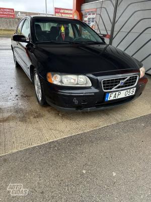 Volvo S60 2005 in Mazeikiai, with an engine capacity of 2.40 L and mileage of 384 thousand km for 500 €, photo  on AUTOMOTO.COM.LV