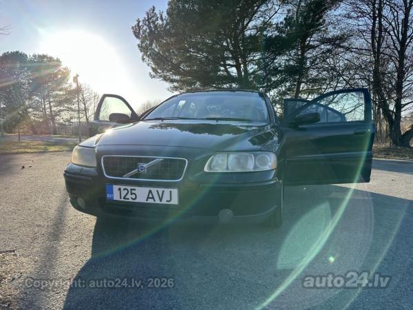 Volvo S60 2005 Tallina, ar dzinēja tilpumu 2.40 L un nobraukumu 204 tūkst. km par 3400 €, foto 4 vietnē AUTOMOTO.COM.LV