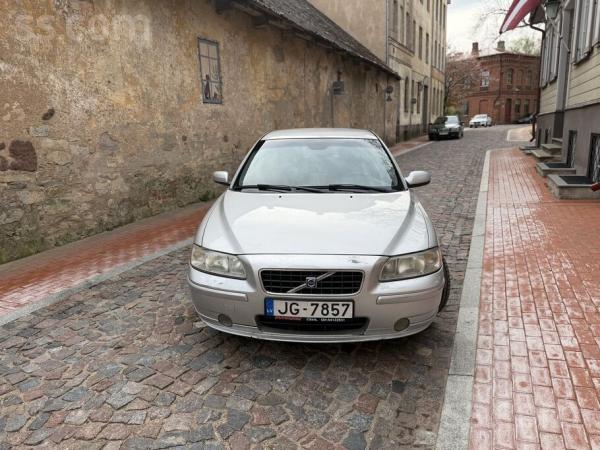 Вольво С60 2005 в Цесис, объемом двигателя 2.40 л и пробегом 418 тыс. км за 1190 €, фото 4 на AUTOMOTO.COM.LV