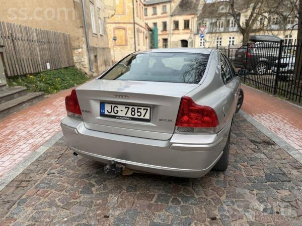 Вольво С60 2005 в Цесис, объемом двигателя 2.40 л и пробегом 418 тыс. км за 1190 €, фото 9 на AUTOMOTO.COM.LV