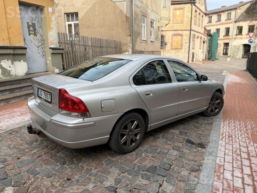 Вольво С60 2005 в Цесис, объемом двигателя 2.40 л и пробегом 418 тыс. км за 1190 €, фото 11 на AUTOMOTO.COM.LV