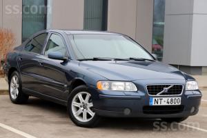 Volvo S60 2005 Tukums, ar dzinēja tilpumu 2.40 L un nobraukumu 326 tūkst. km par 2750 €, foto  vietnē AUTOMOTO.COM.LV