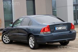 Volvo S60 2005 Tukums, ar dzinēja tilpumu 2.40 L un nobraukumu 326 tūkst. km par 2750 €, foto 5 vietnē AUTOMOTO.COM.LV