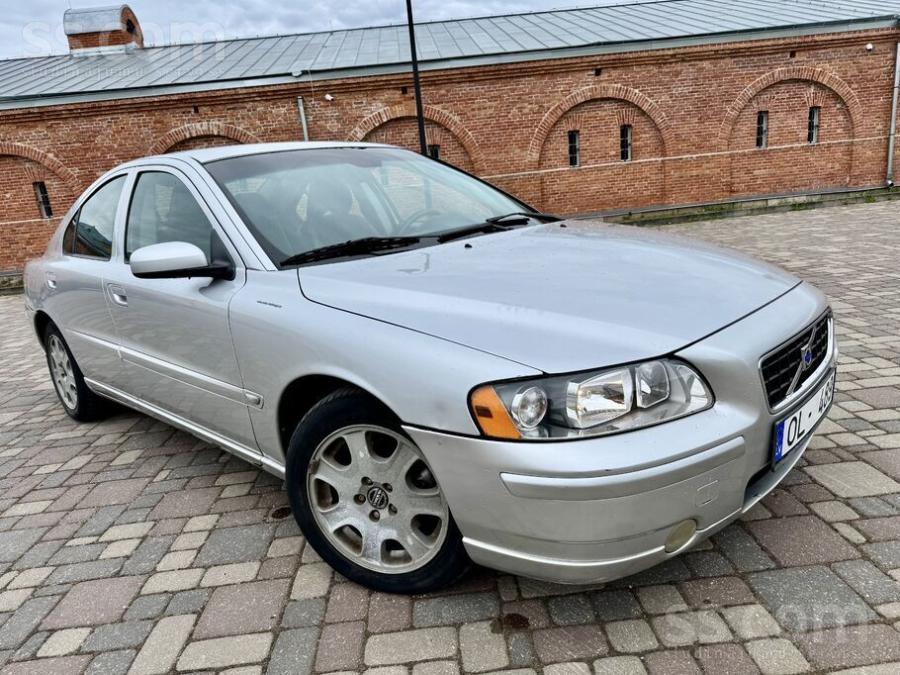 Вольво С60 2005 в Даугавпилс, объемом двигателя 2.40 л и пробегом 0 тыс. км за 1650 €, фото 3 на AUTOMOTO.COM.LV