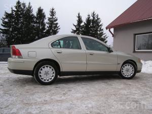 Вольво С60 2005 в Рига, объемом двигателя 2.40 л и пробегом 0 тыс. км за 4350 €, фото 4 на AUTOMOTO.COM.LV
