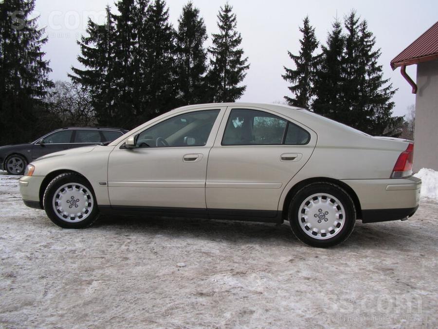 Вольво С60 2005 в Рига, объемом двигателя 2.40 л и пробегом 0 тыс. км за 4350 €, фото 5 на AUTOMOTO.COM.LV