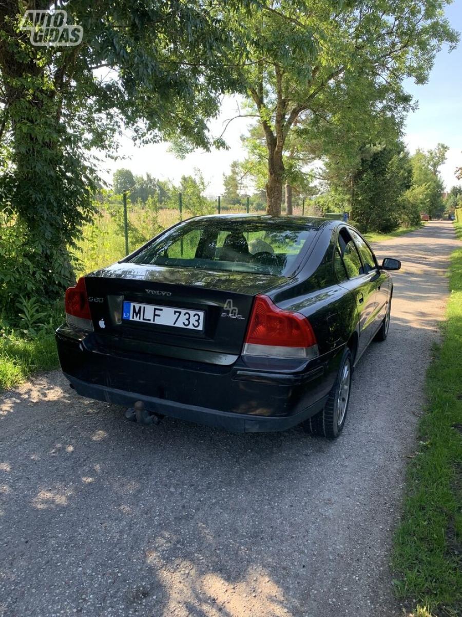 Volvo S60 2005 Klaipėda, ar dzinēja tilpumu 2.40 L un nobraukumu 229 tūkst. km par 750 €, foto 4 vietnē AUTOMOTO.COM.LV