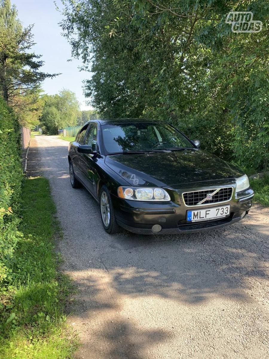 Volvo S60 2005 Klaipėda, ar dzinēja tilpumu 2.40 L un nobraukumu 229 tūkst. km par 750 €, foto 5 vietnē AUTOMOTO.COM.LV
