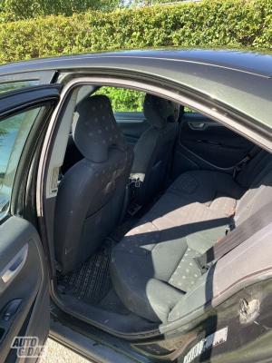 Volvo S60 2005 Klaipėda, ar dzinēja tilpumu 2.40 L un nobraukumu 229 tūkst. km par 750 €, foto 9 vietnē AUTOMOTO.COM.LV