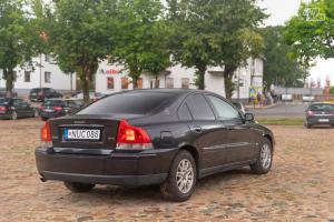 Volvo S60 2005 in Silute, with an engine capacity of 2.40 L and mileage of 426 thousand km for 1550 €, photo 5 on AUTOMOTO.COM.LV