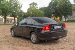 Volvo S60 2005 in Silute, with an engine capacity of 2.40 L and mileage of 426 thousand km for 1550 €, photo 6 on AUTOMOTO.COM.LV