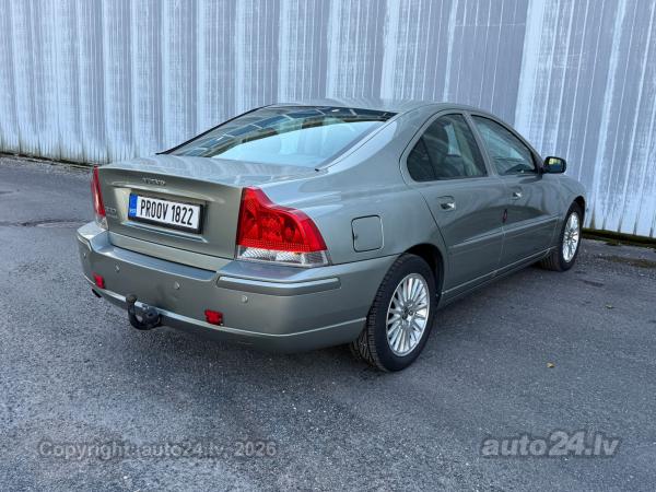 Volvo S60 2005 Paide, ar dzinēja tilpumu 2.40 L un nobraukumu 258 tūkst. km par 4290 €, foto 3 vietnē AUTOMOTO.COM.LV