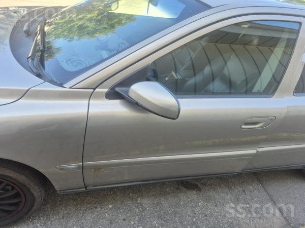 Volvo S60 2005 Rīga, ar dzinēja tilpumu 2.40 L un nobraukumu 417 tūkst. km par 1500 €, foto 6 vietnē AUTOMOTO.COM.LV