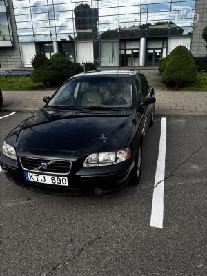 Volvo S60 2005 in Vilnius, with an engine capacity of 2.40 L and mileage of 373 thousand km for 1750 €, photo  on AUTOMOTO.COM.LV
