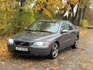 Вольво С60 2005 в Айзкраукле на AUTOMOTO.COM.LV Вольво С60 2005 в Айзкраукле, объемом двигателя 2.40 л и пробегом 412 тыс. км за 1390 €, фото 1 на AUTOMOTO.COM.LV
