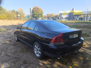 Volvo S60 2005 Viļņa, ar dzinēja tilpumu 2.40 L un nobraukumu 300 tūkst. km par 530 €, foto 8 vietnē AUTOMOTO.COM.LV