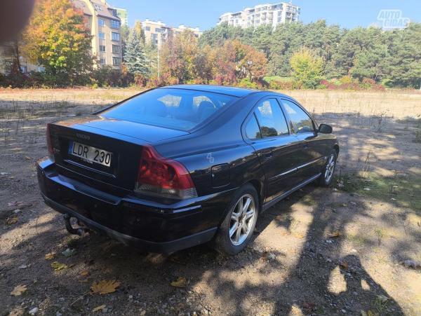 Volvo S60 2005 in Vilnius, with an engine capacity of 2.40 L and mileage of 300 thousand km for 520 €, photo 6 on AUTOMOTO.COM.LV