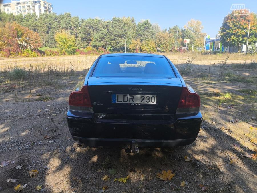 Volvo S60 2005 Viļņa, ar dzinēja tilpumu 2.40 L un nobraukumu 300 tūkst. km par 520 €, foto 7 vietnē AUTOMOTO.COM.LV