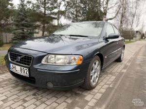 Volvo S60 2006 Viļņa, ar dzinēja tilpumu 2.40 L un nobraukumu 262 tūkst. km par 2150 €, foto  vietnē AUTOMOTO.COM.LV