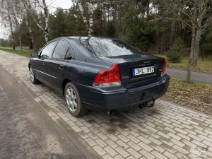 Volvo S60 2006 Viļņa, ar dzinēja tilpumu 2.40 L un nobraukumu 262 tūkst. km par 2150 €, foto 6 vietnē AUTOMOTO.COM.LV