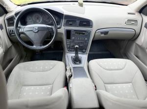 Volvo S60 2006 Viļņa, ar dzinēja tilpumu 2.40 L un nobraukumu 262 tūkst. km par 2150 €, foto 7 vietnē AUTOMOTO.COM.LV