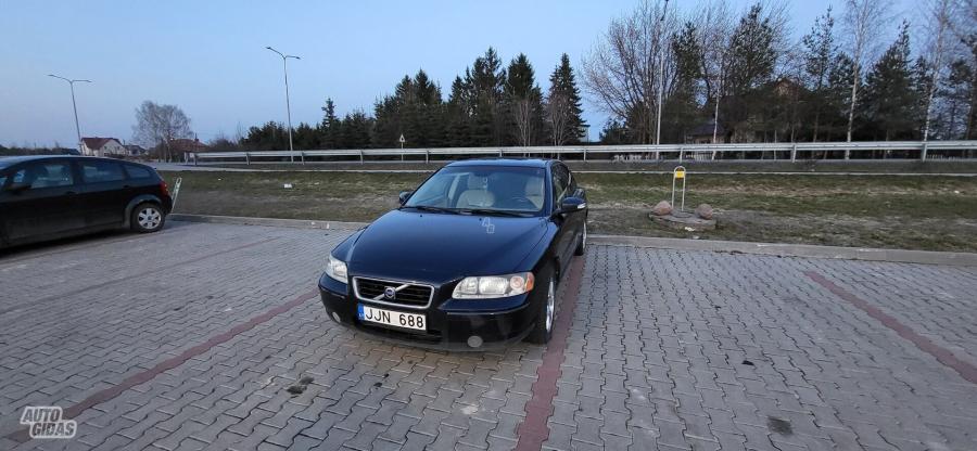 Volvo S60 2006 in Klaipeda, with an engine capacity of 2.40 L and mileage of 363 thousand km for 1050 €, photo 2 on AUTOMOTO.COM.LV
